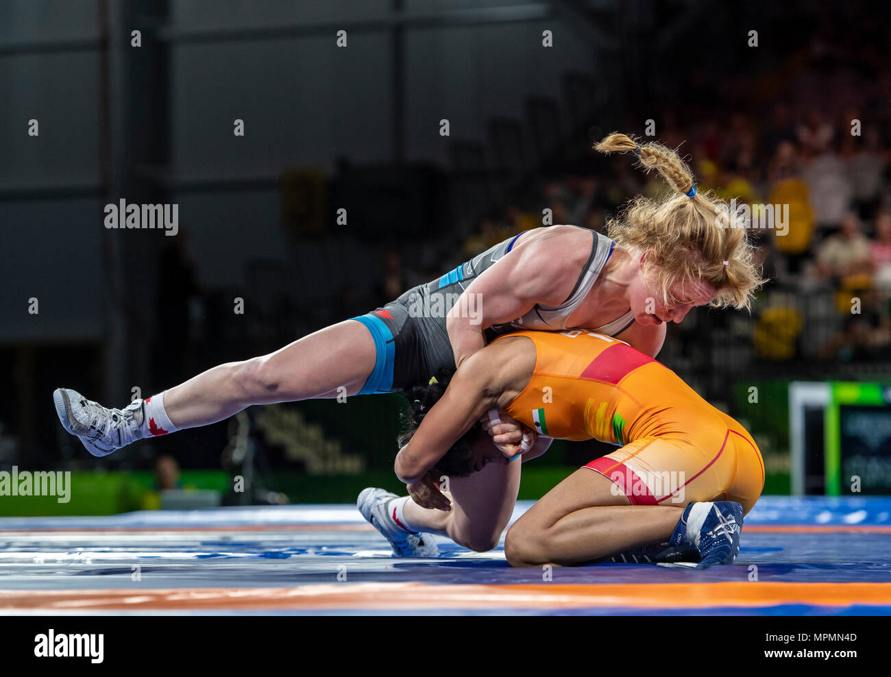 GOLD COAST, AUSTRALIA - APRIL 12: Babita Kumari v Diana Weicker ...