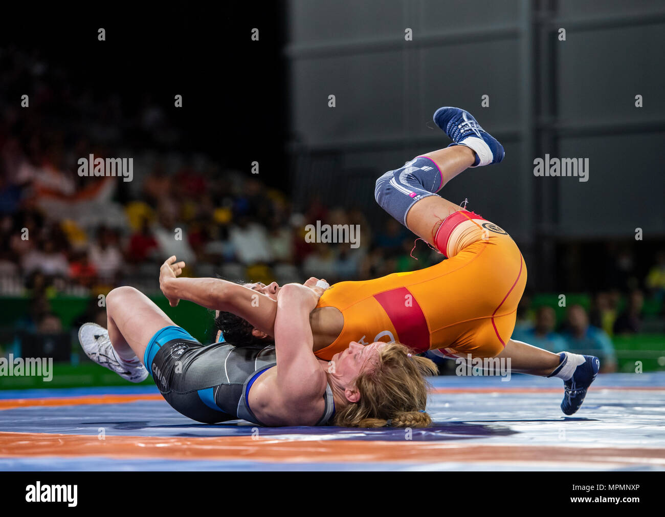 Wrestler female hi-res stock photography and images - Alamy