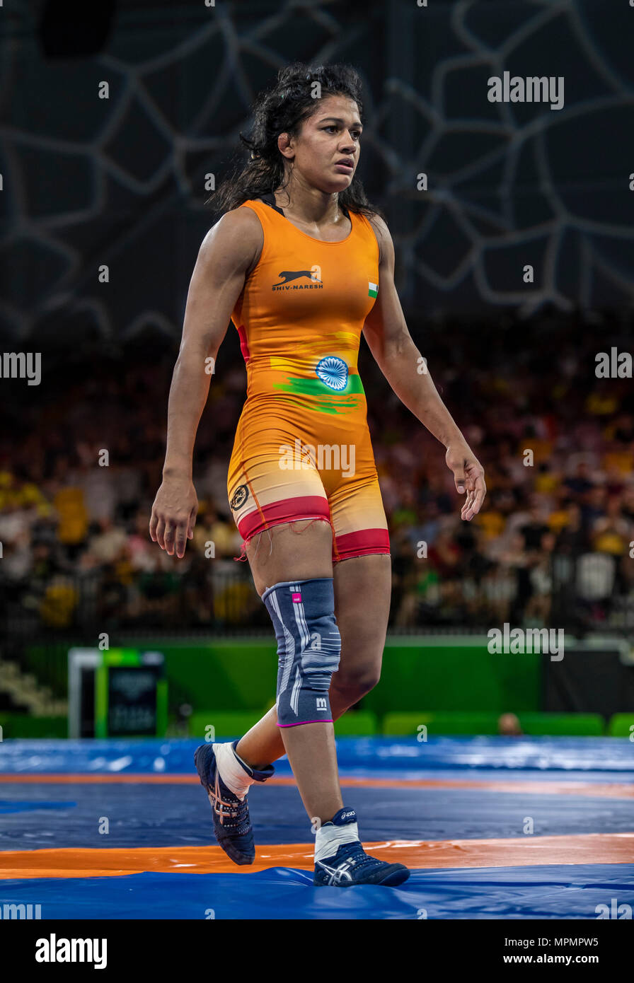 GOLD COAST, AUSTRALIA - APRIL 12: Babita Kumari v Diana Weicker ...