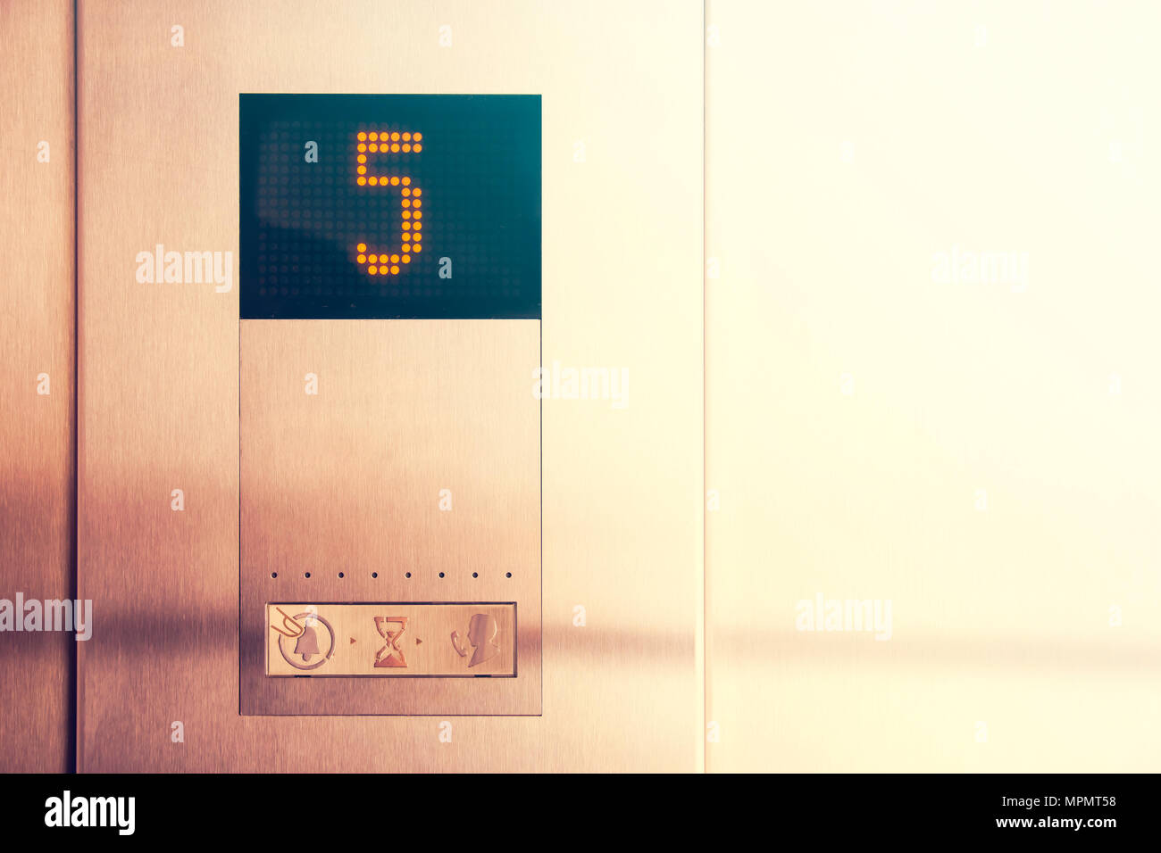 Floor number 5 hi-res stock photography and images - Alamy
