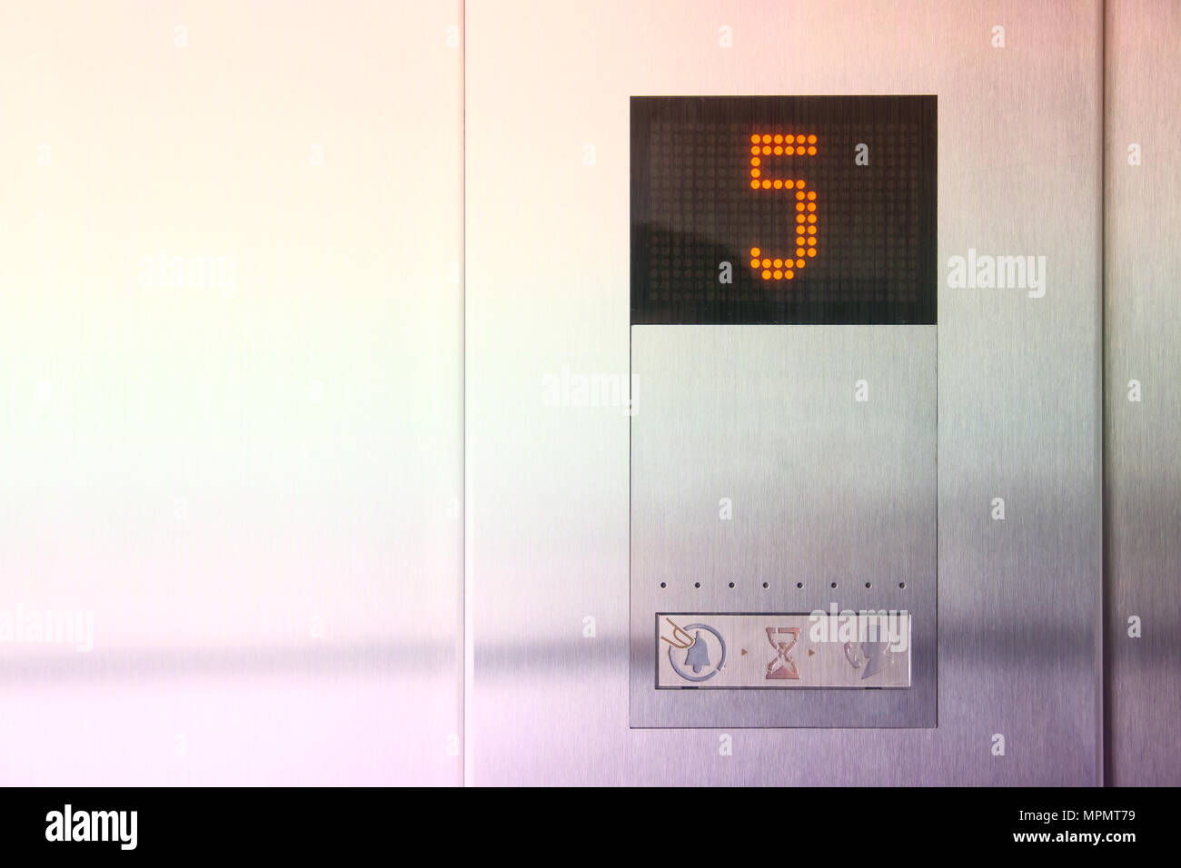 Floor number 5 hi-res stock photography and images - Alamy