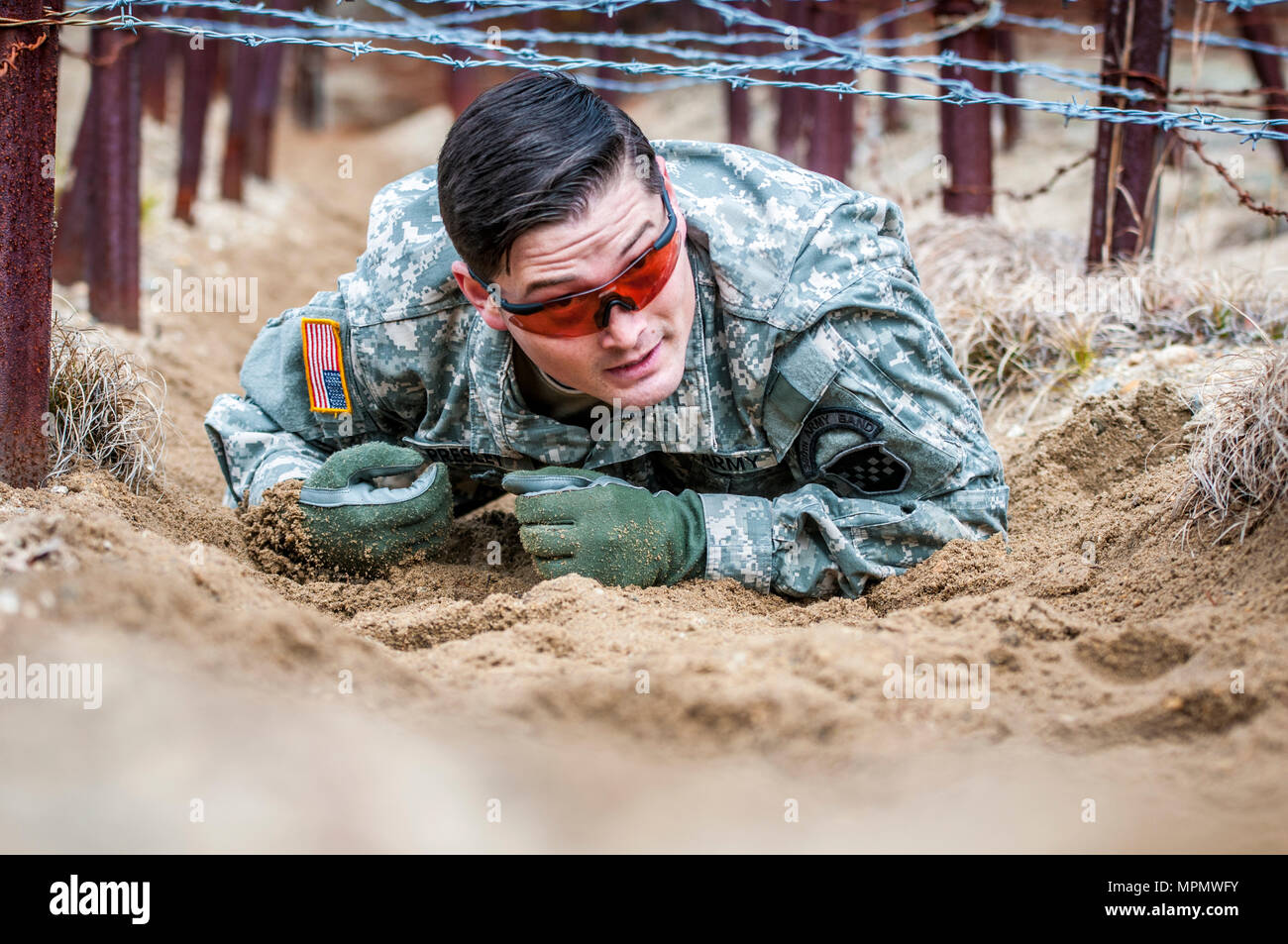 M 16 apft army physical fitness test best warrior competition u hi-res ...