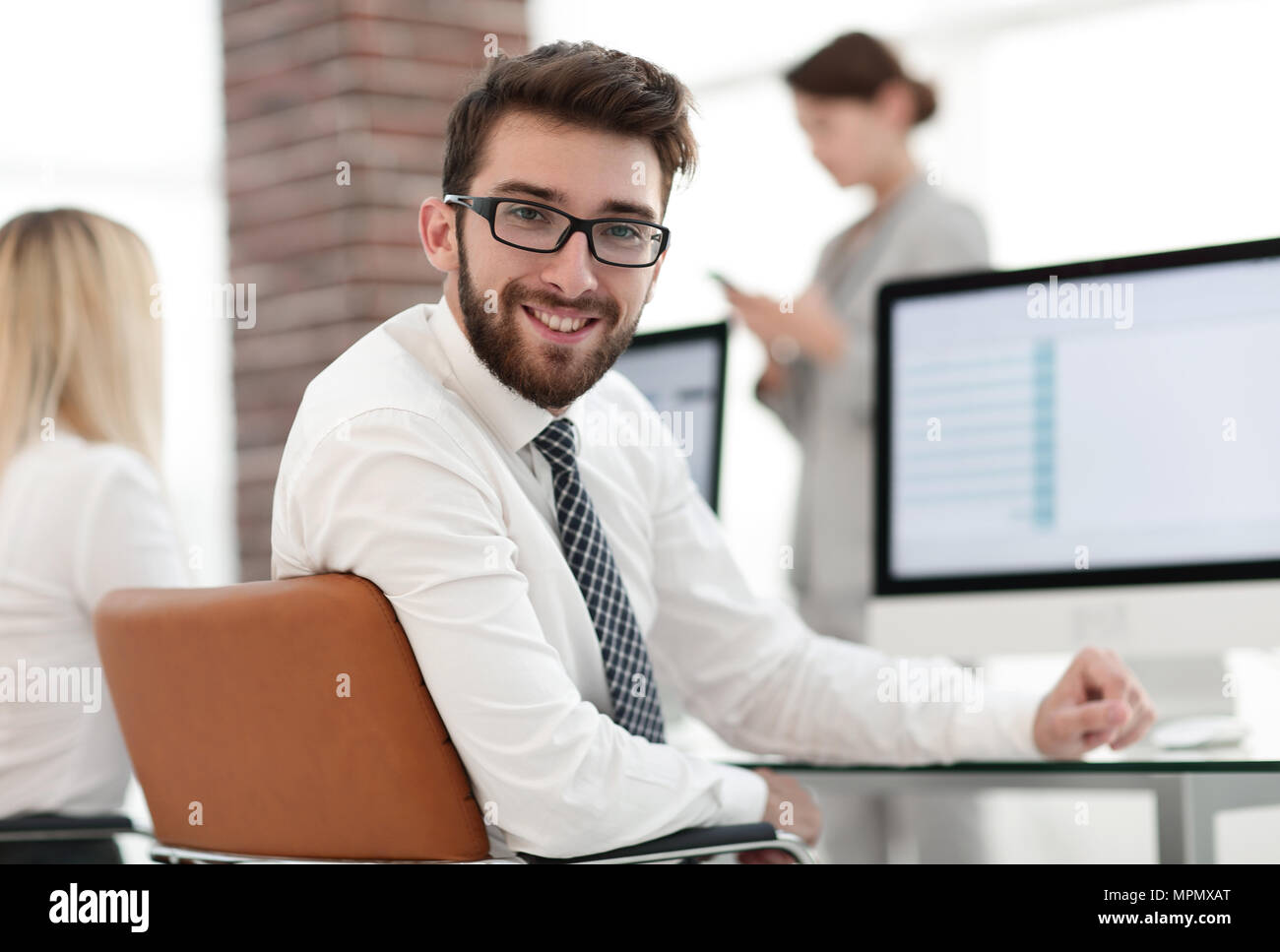 Experienced programmer hi-res stock photography and images - Alamy