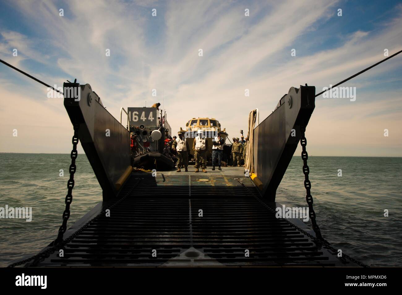 170403-N-GG458-054 ATLANTIC OCEAN (April 4, 2017) The amphibious ...