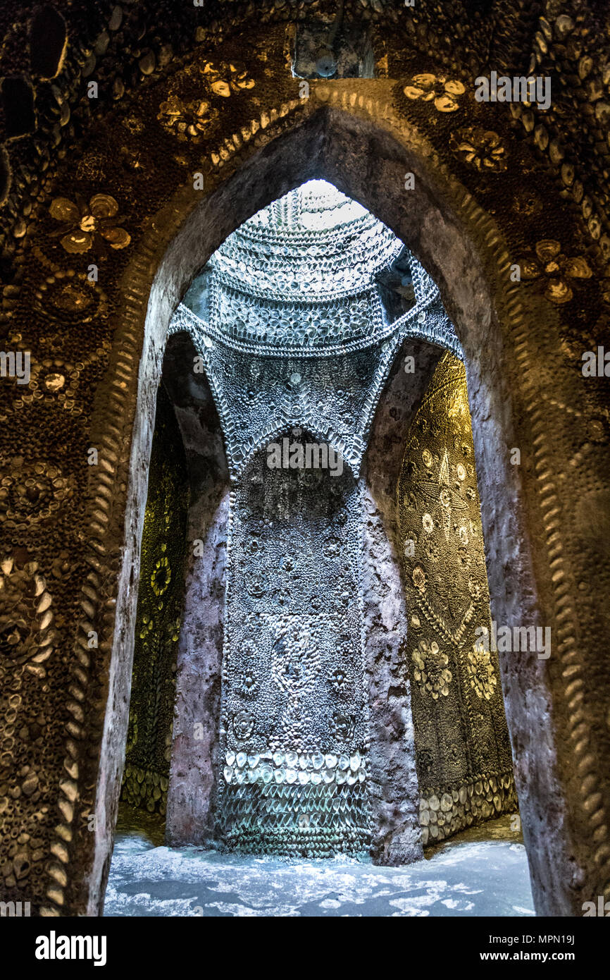 Shell grotto hi-res stock photography and images - Alamy