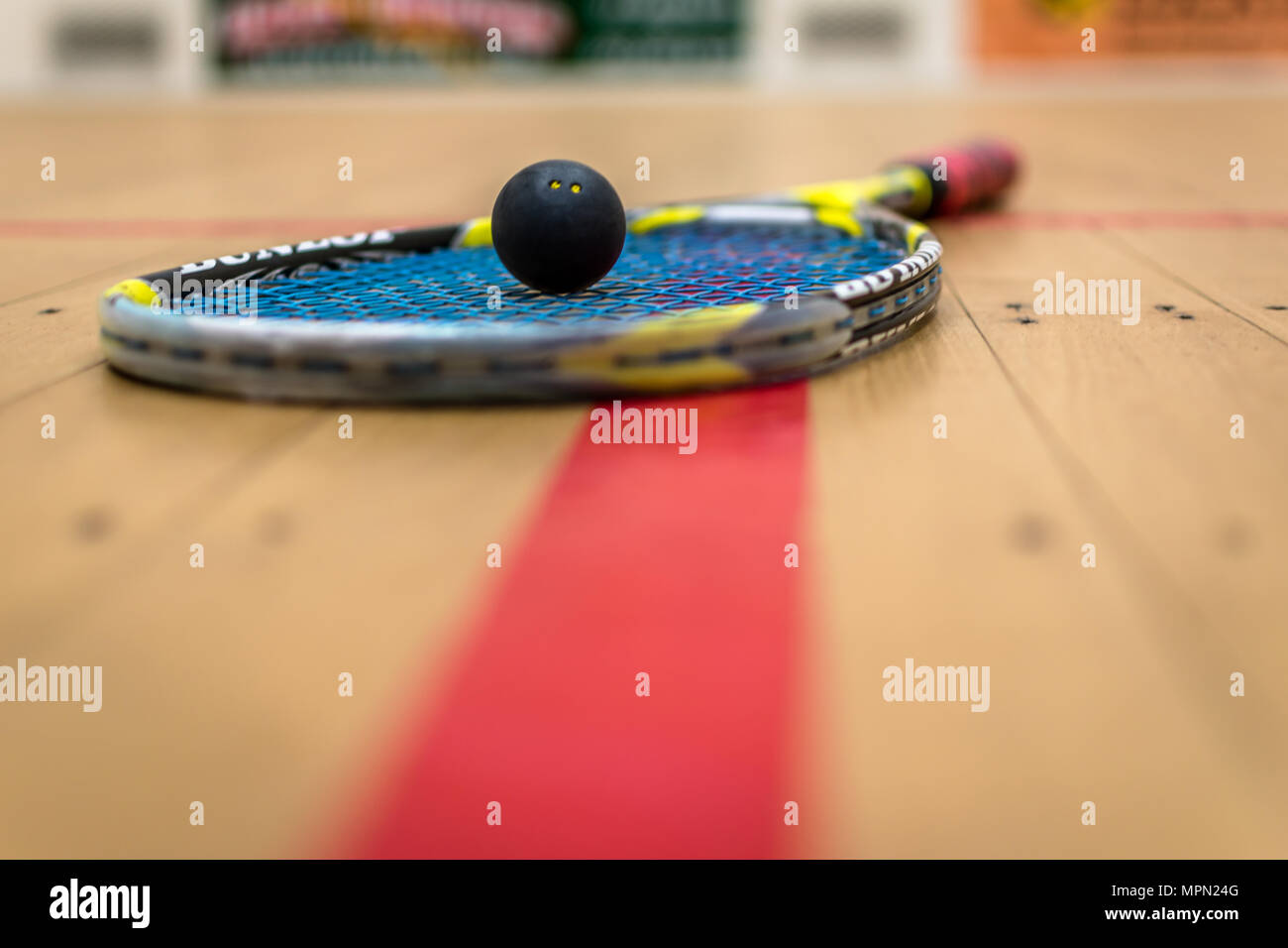 Squash ball hi-res stock photography and images - Alamy