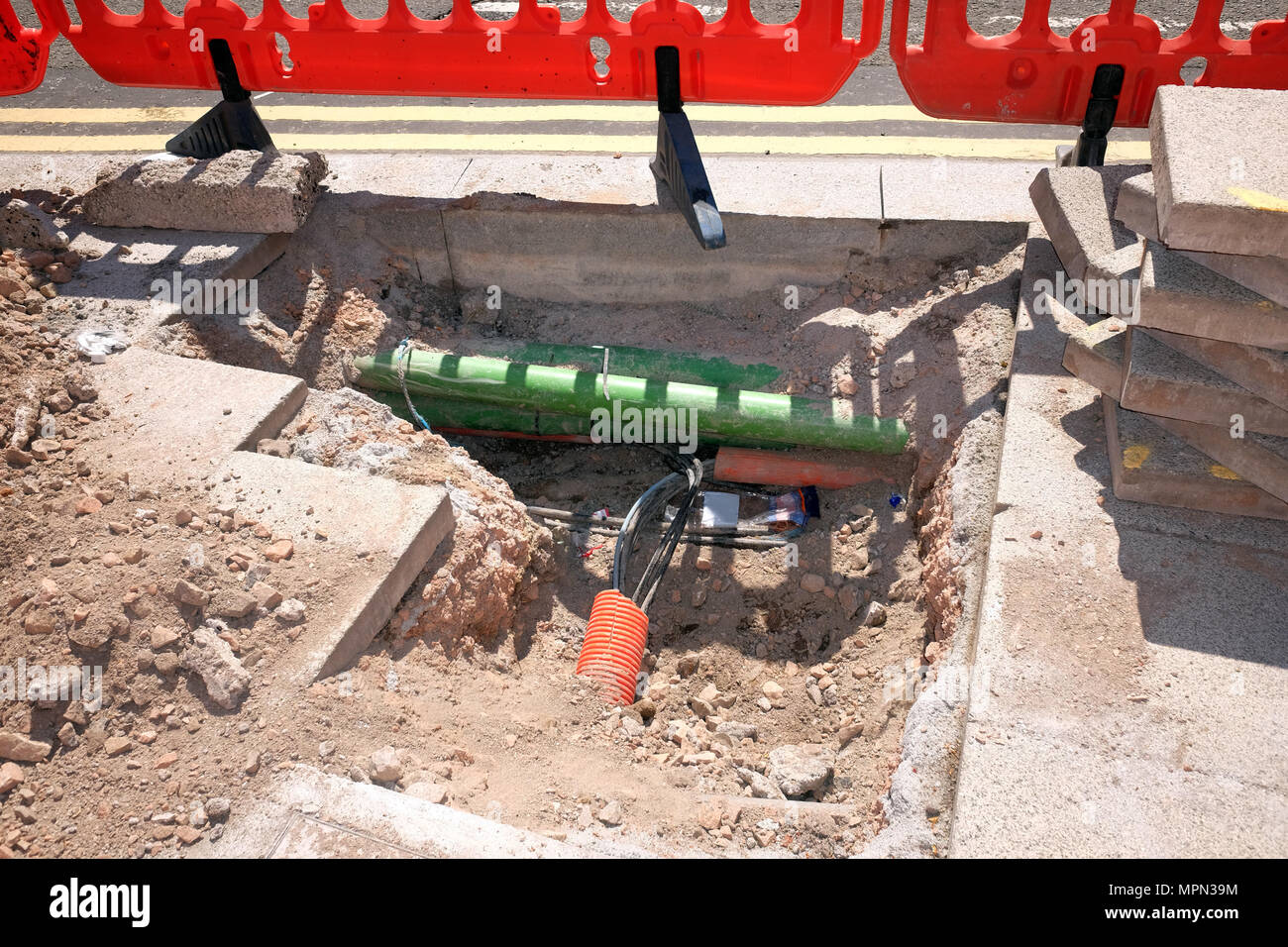 Cable trench hi-res stock photography and images - Alamy