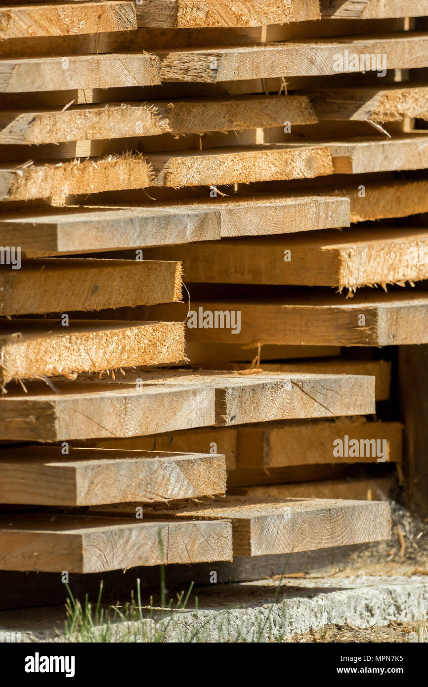 Stacked wooden boards hi-res stock photography and images - Alamy