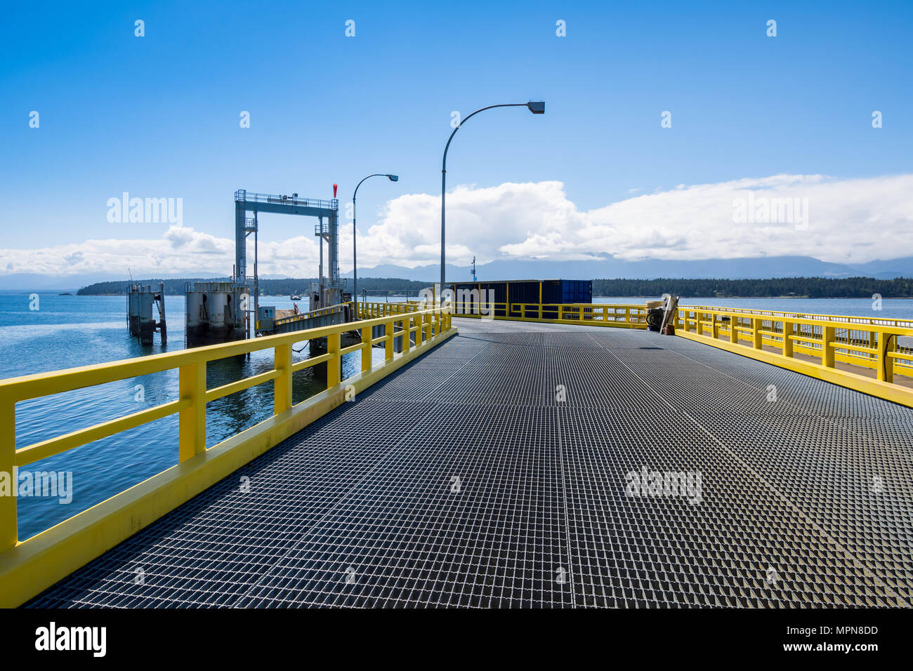 Approach pier hi-res stock photography and images - Alamy