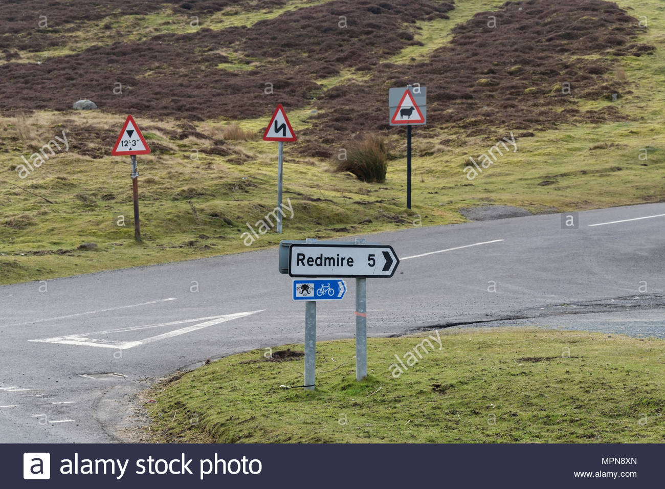 Road Sign Height Limit High Resolution Stock Photography and Images - Alamy