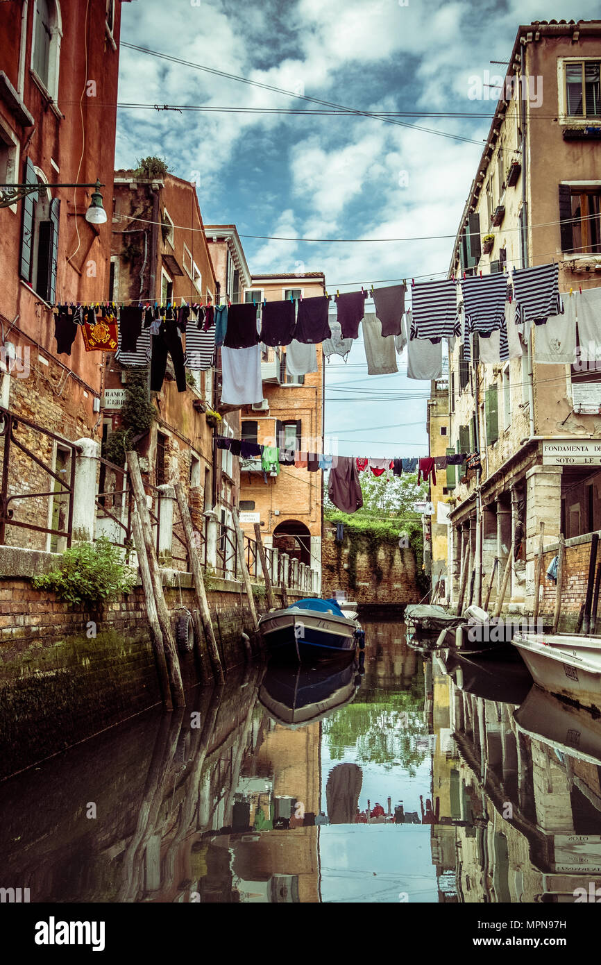 Life in venice hi-res stock photography and images - Alamy