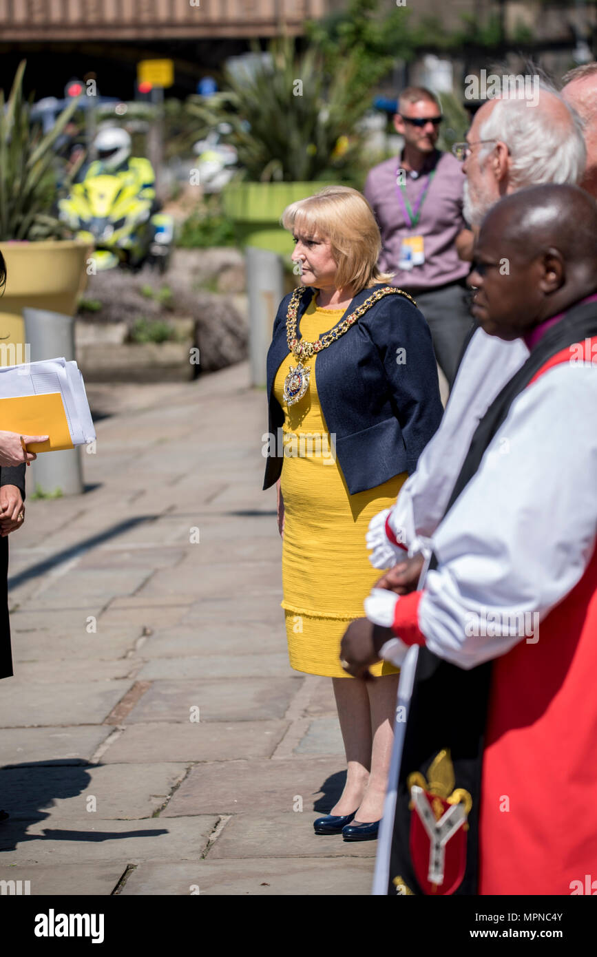 Manchester bee tattoo hi-res stock photography and images - Alamy