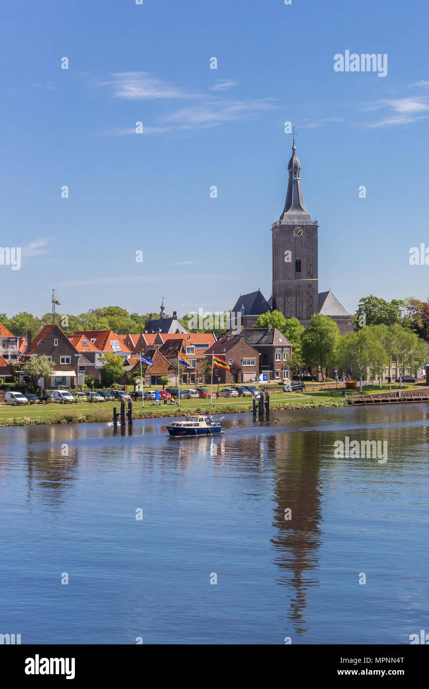 River and tower of the Stephanus church in Hasselt, Netherlands Stock ...