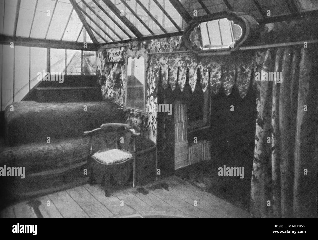 Hauteville house victor hugos house hi-res stock photography and images ...