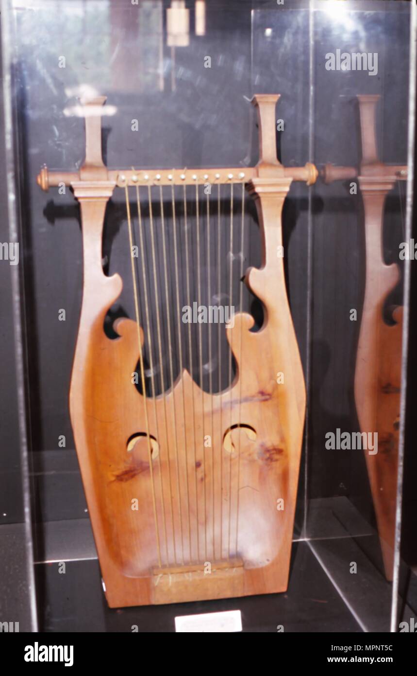 Roman Lyre Stock Photos & Roman Lyre Stock Images - Alamy