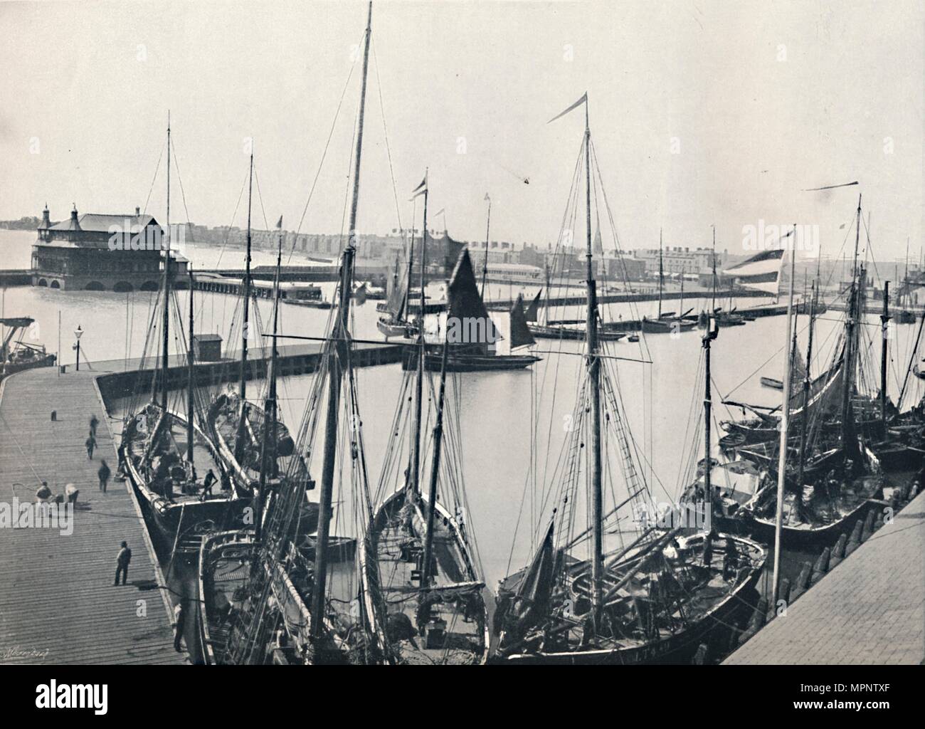 Lowestoft fishing boat hi-res stock photography and images - Alamy