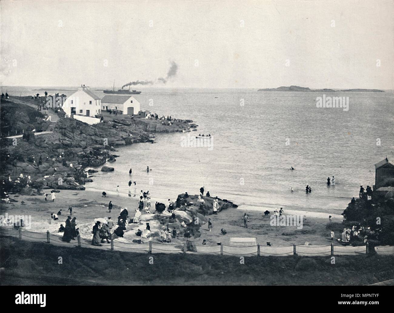Seaside victorian bathing house hi-res stock photography and images - Alamy
