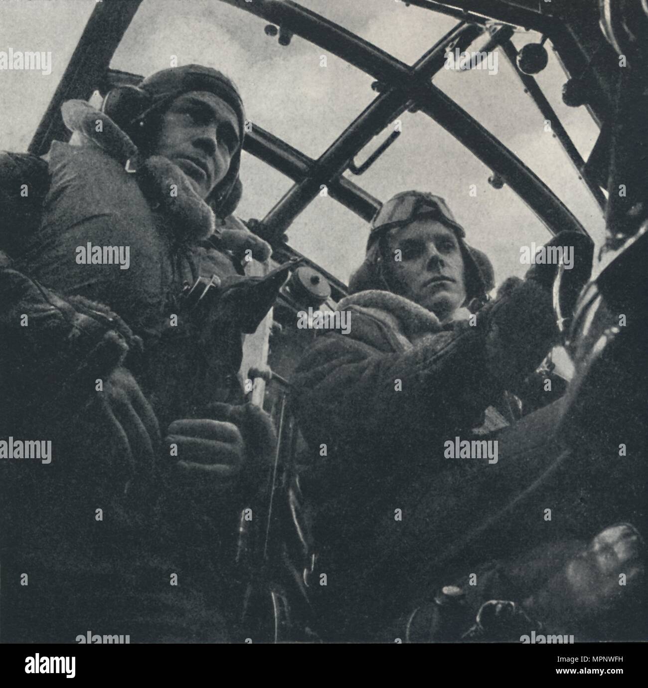 'At the controls', 1941. Artist: Cecil Beaton Stock Photo - Alamy