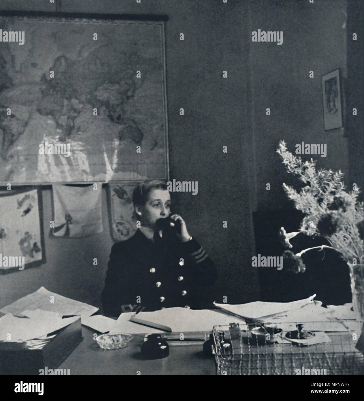 'Portrait', 1941. Artist: Cecil Beaton Stock Photo - Alamy