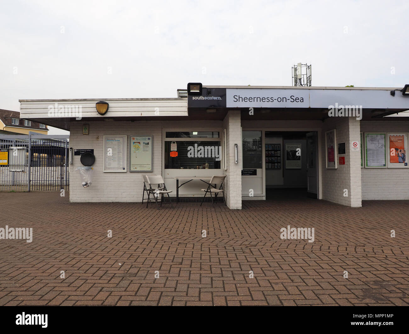 Sittingbourne and sheerness railway hi-res stock photography and images ...