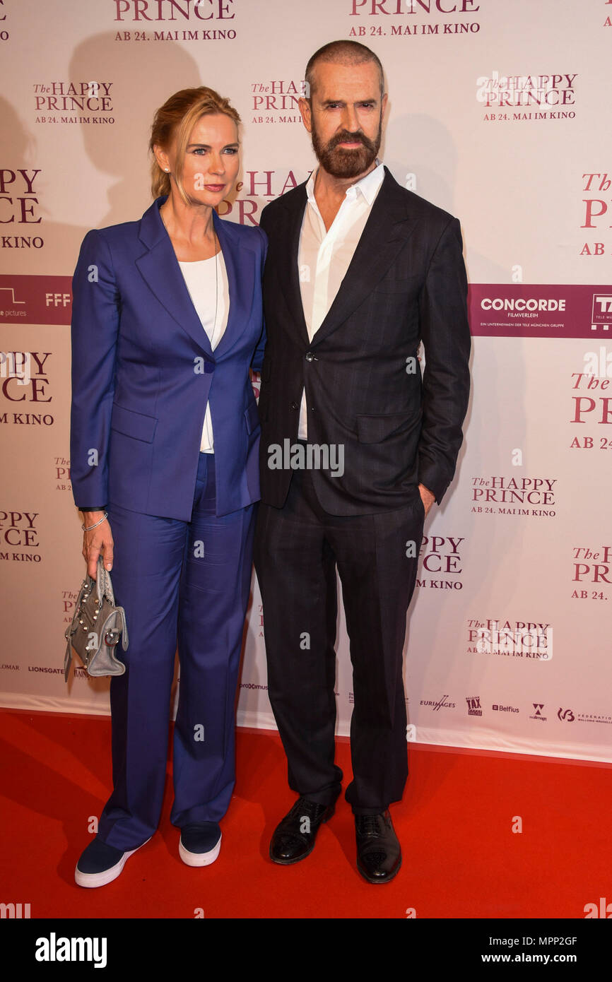 Munich, Deutschland. 23rd May, 2018. Rupert Everett, Veronica Ferres ...