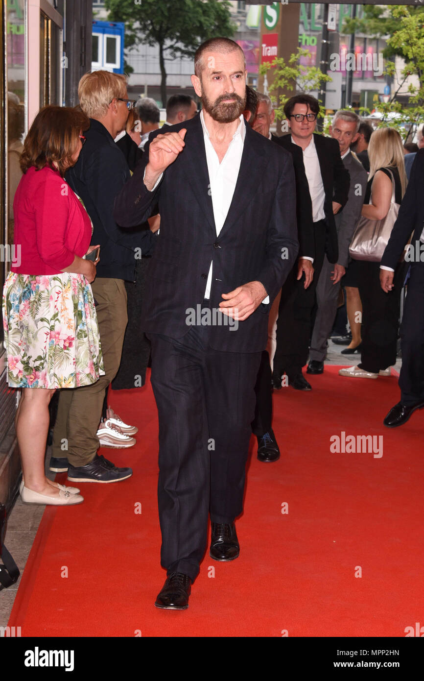 Gloria everett hi-res stock photography and images - Alamy