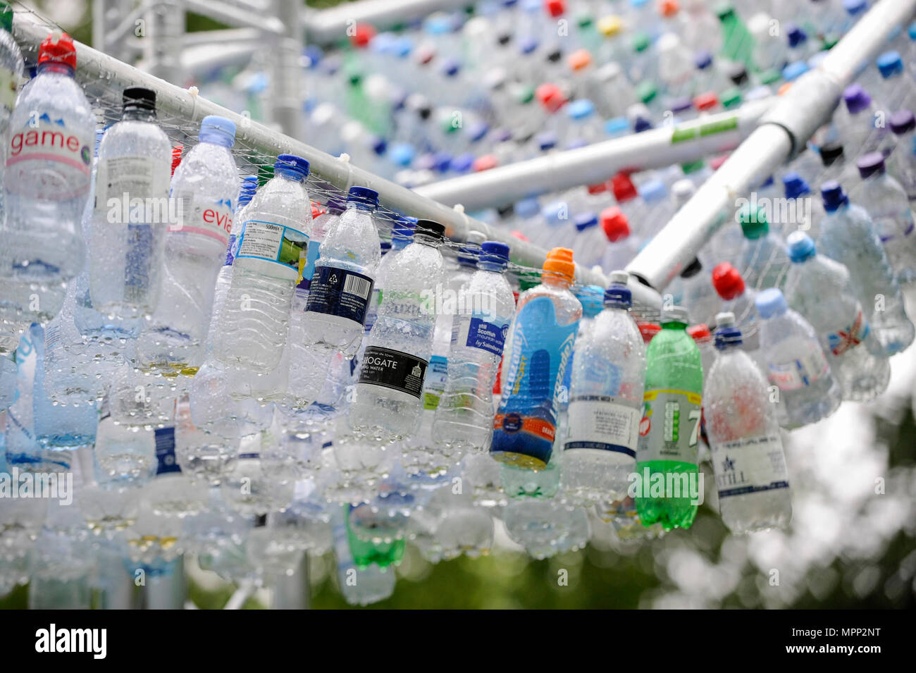 Stopping Plastic Pollution: Ideas To Upcycle Your Unused, 51% OFF