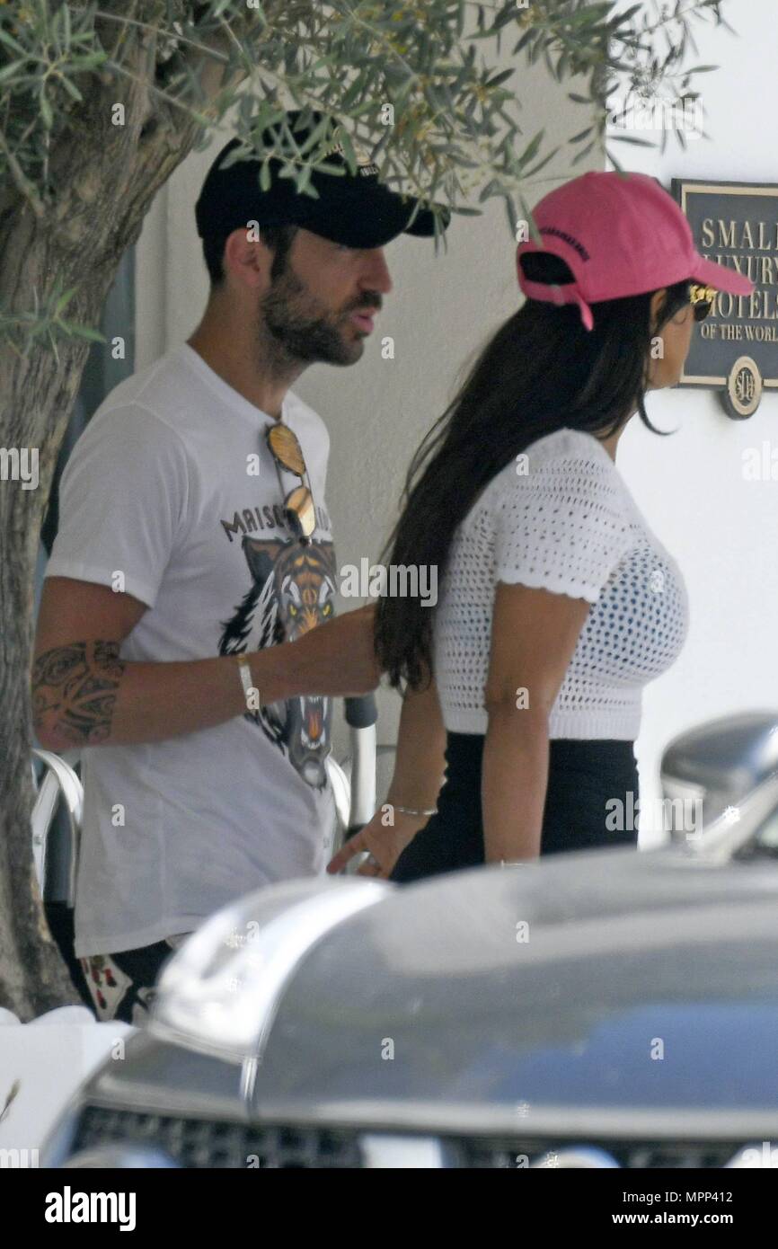 CESC FABREGAS Y DANIELLA SEMAAN, PRIMEROS DIAS DE CASADOS EN IBIZA CESC ... CESC FABREGAS Y DANIELLA SEMAAN, PRIMEROS DIAS DE CASADOS EN IBIZA CESC ...