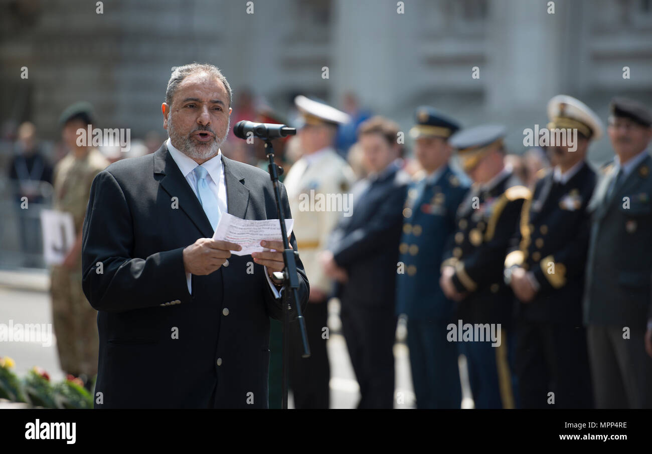 Director bridges foundation hi-res stock photography and images - Alamy