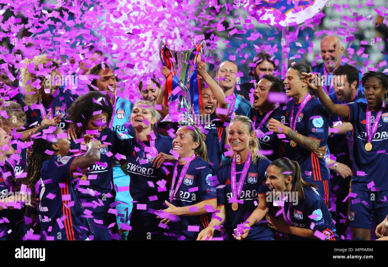 Wucl trophy hi-res stock photography and images - Alamy