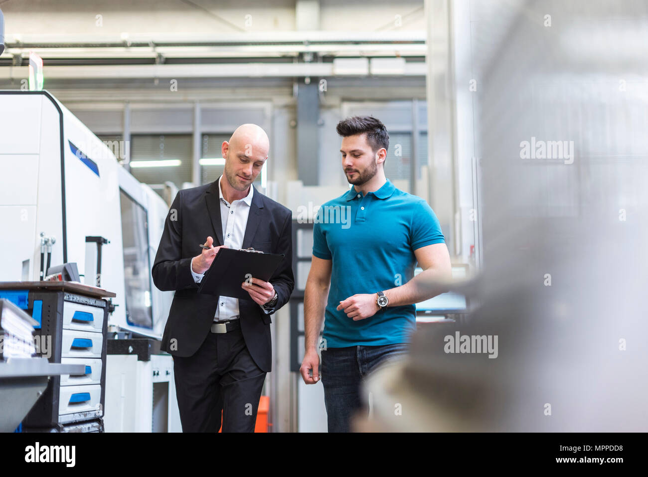Modern employee hi-res stock photography and images - Alamy