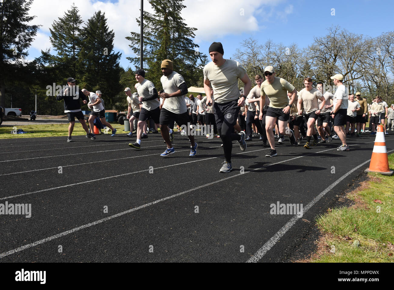 Group running fundraising remembrance hi-res stock photography and ...