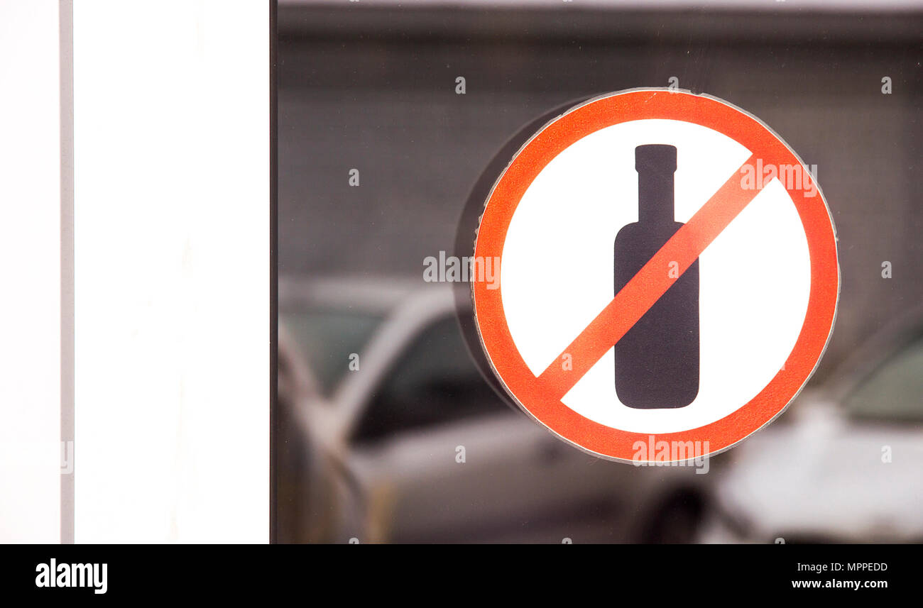 Alcohol warning sticker hi-res stock photography and images - Alamy