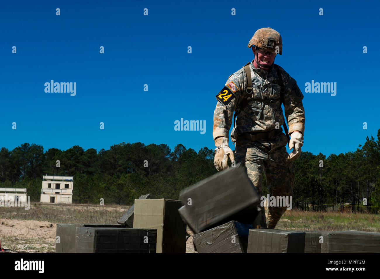 U.S. Army 1st Lt. Daniel Strickland, 25th Infantry Divison, moves ...