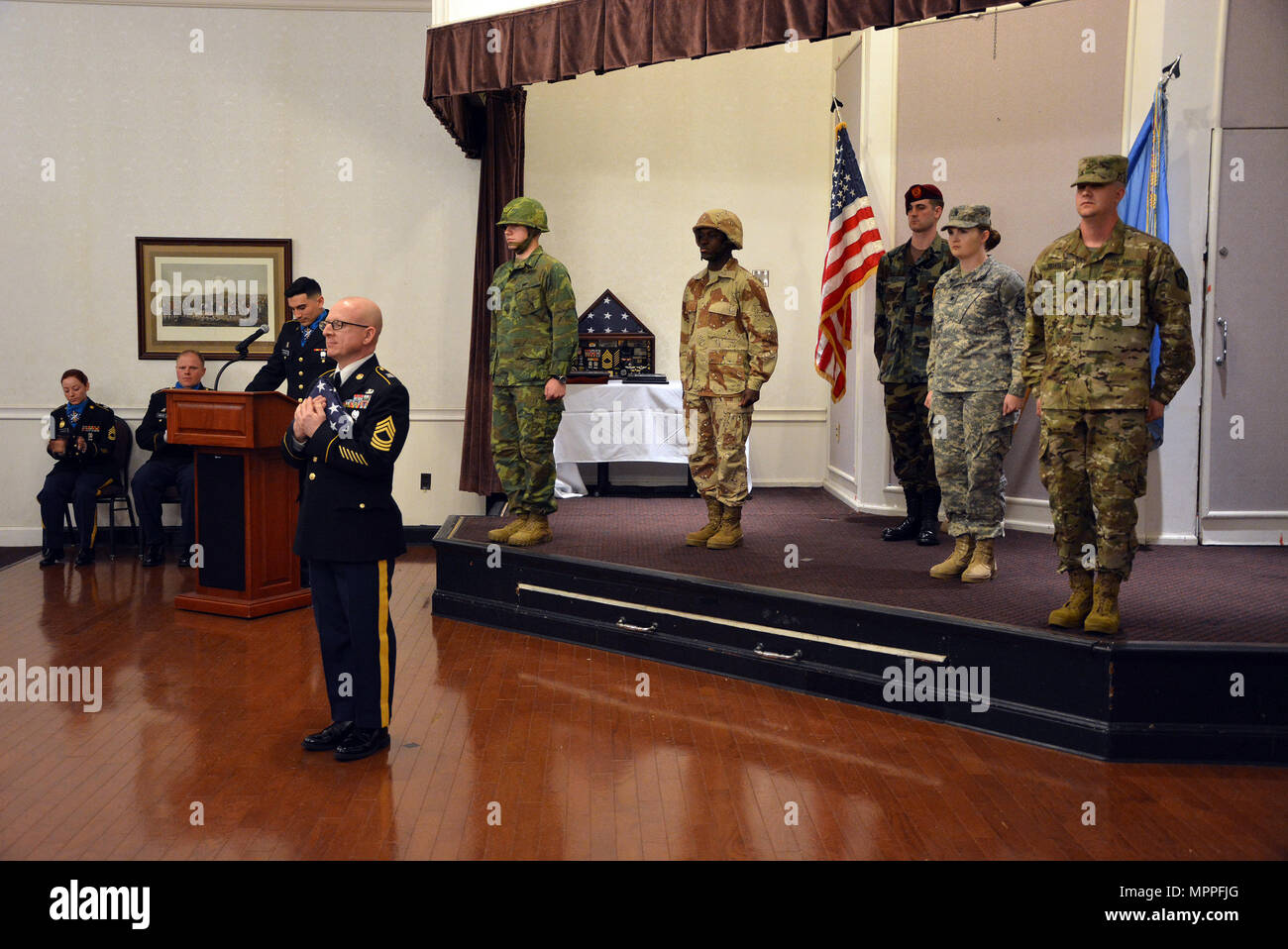 704th military intelligence brigade hi-res stock photography and images ...
