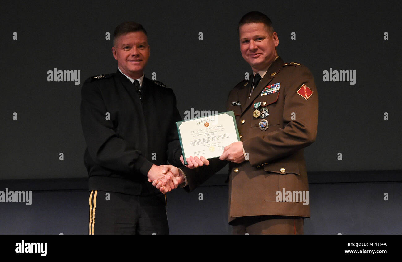 170403-N-FB082-012 NEWPORT, R.I. (April 3, 2017) Army Gen. David G ...