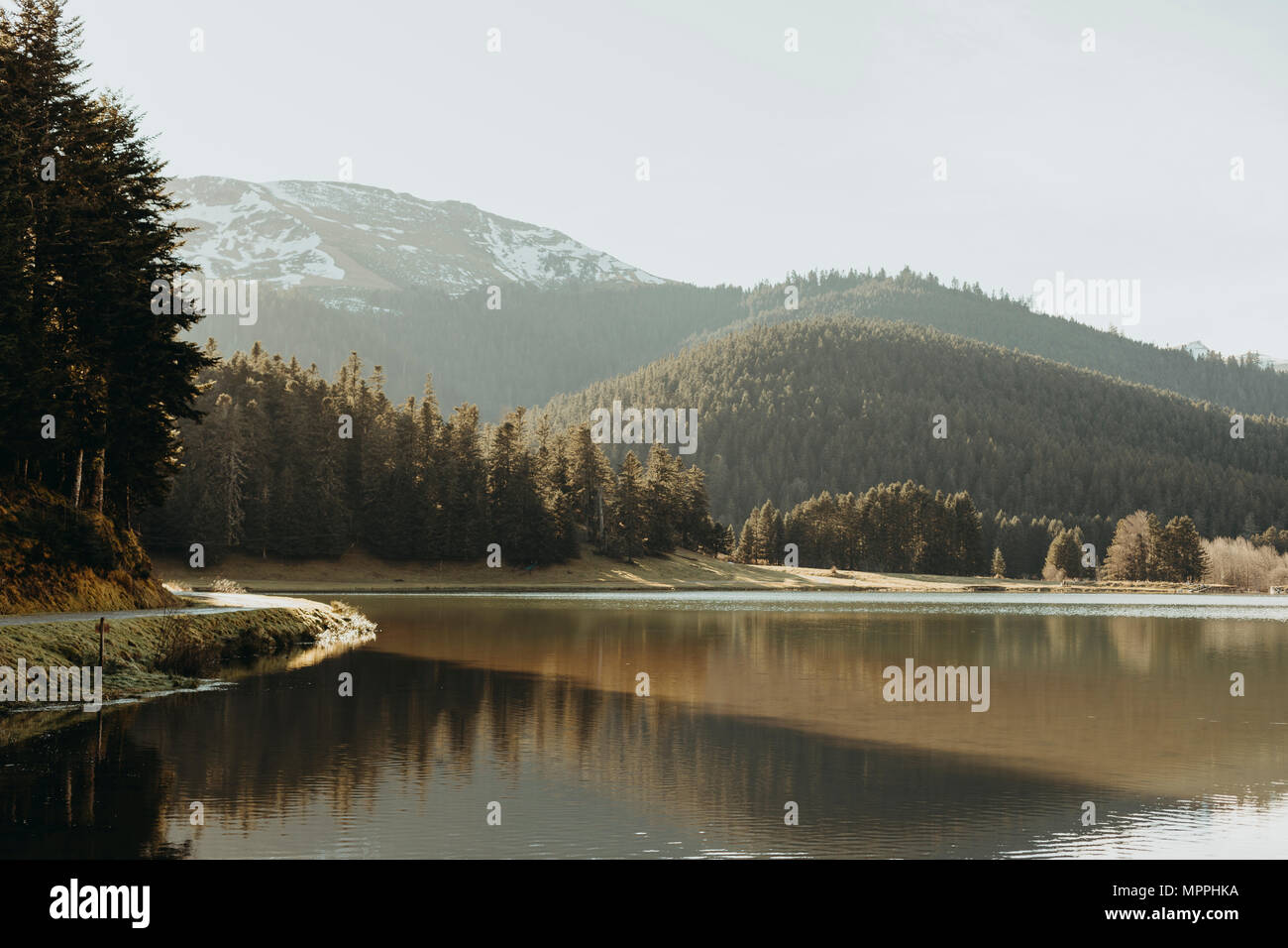 Pyrenees lake hi-res stock photography and images - Alamy