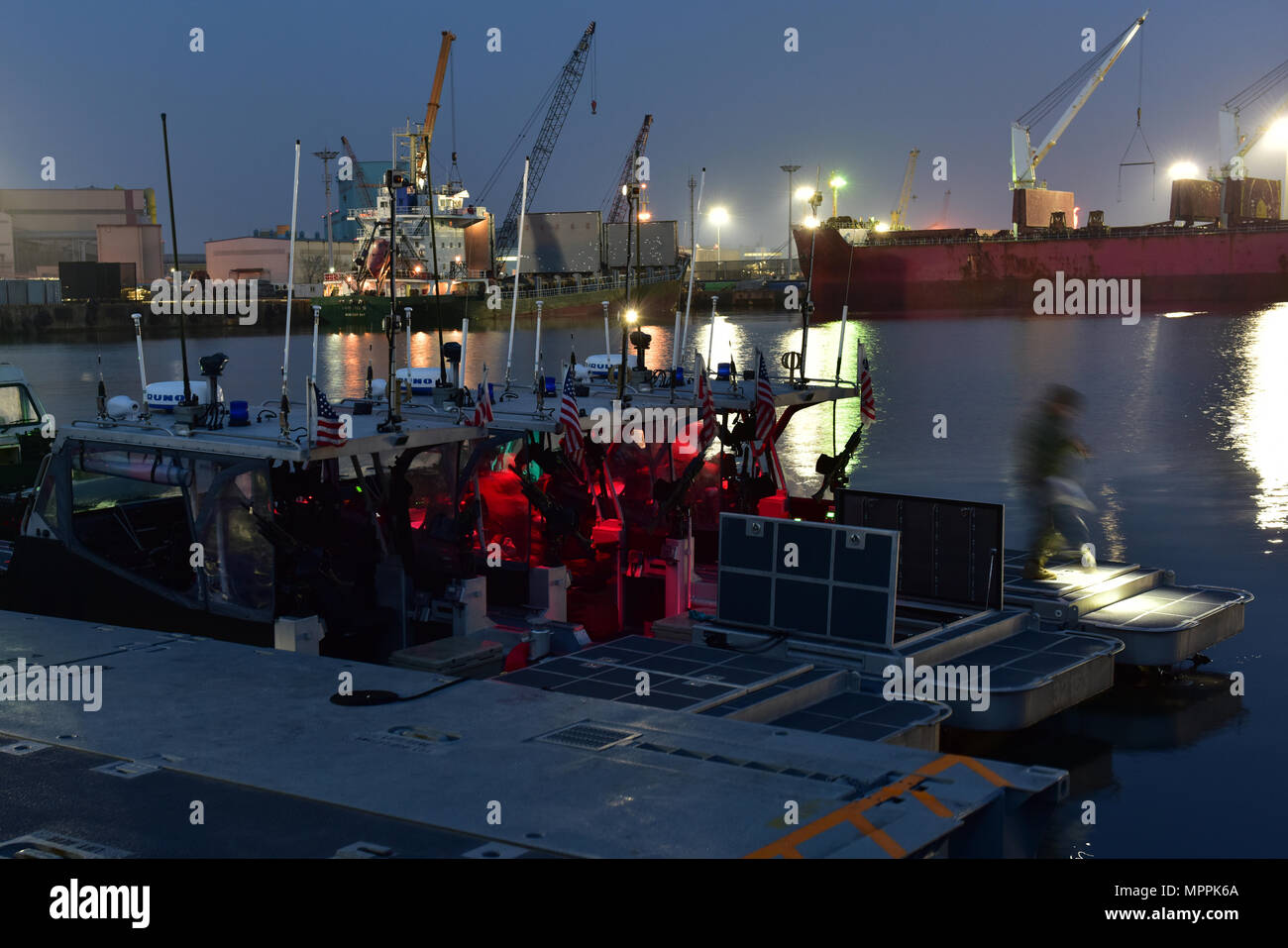 Transportable port security boats hi-res stock photography and images ...