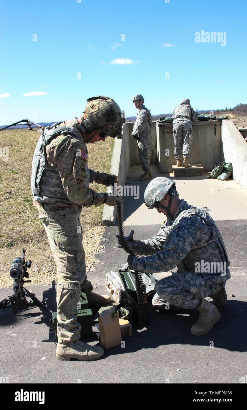 U.S. Army Reserve Soldiers with 325th Psychological Operations Company ...