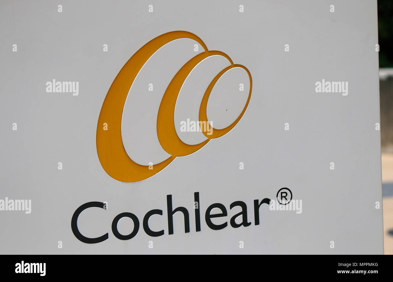 das Logo der Marke "Cochlear", Sydney, Australia Stock Photo - Alamy
