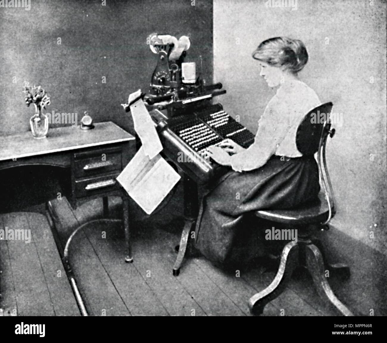 Monotype keyboard hi-res stock photography and images - Alamy