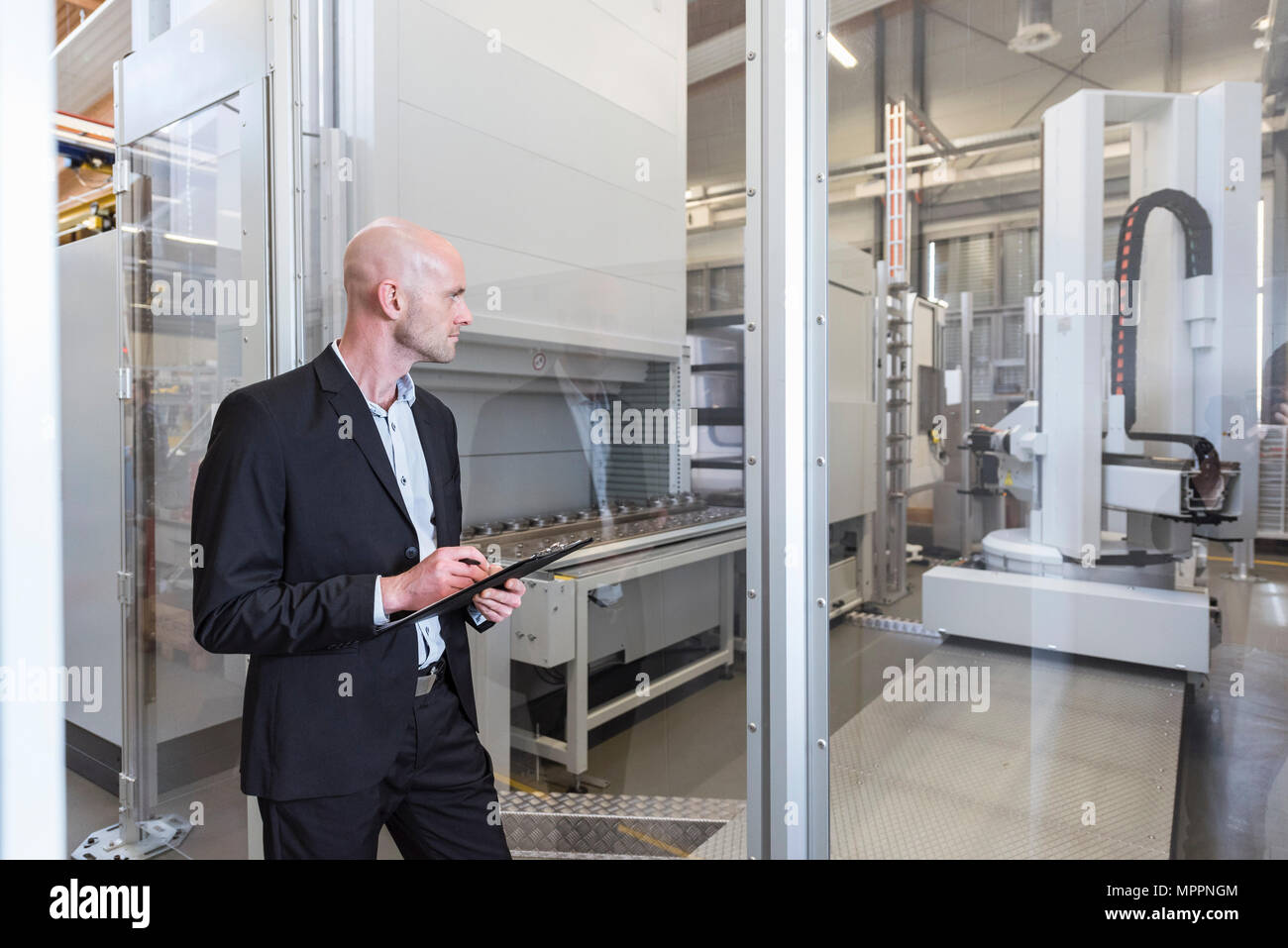 Modern suits hi-res stock photography and images - Alamy