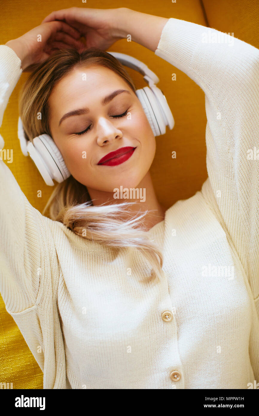 Woman blonde hair closed eyes hi-res stock photography and images - Alamy
