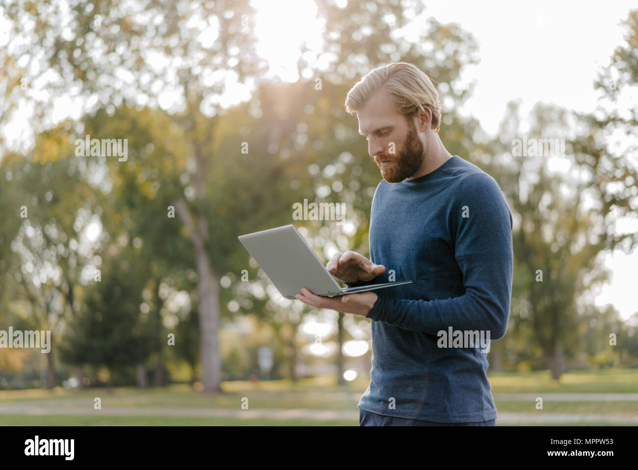 Using a long lens hi-res stock photography and images - Alamy