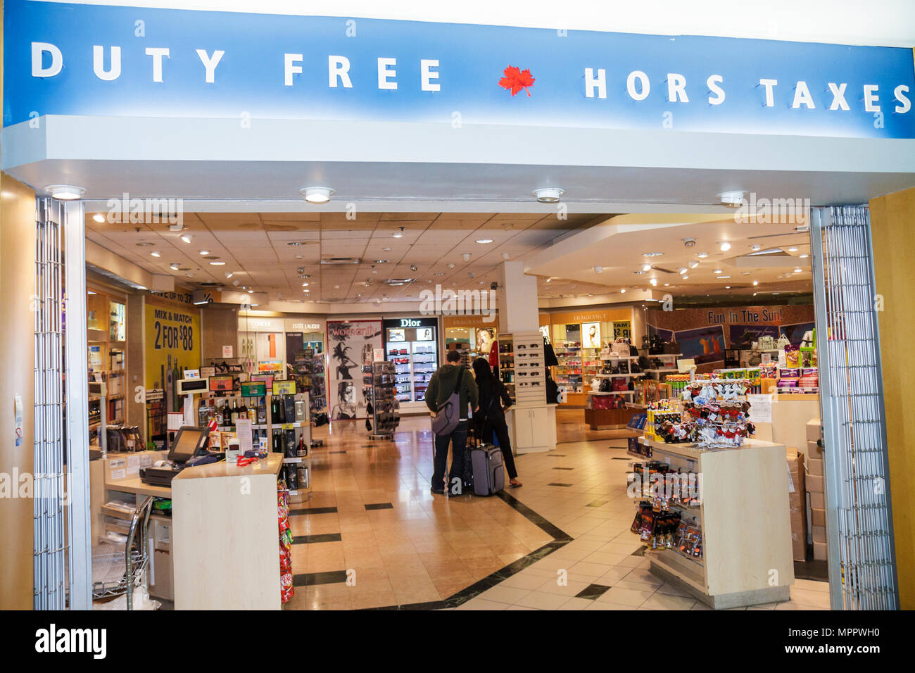 Airport Duty Free Store High Resolution Stock Photography and Images ...