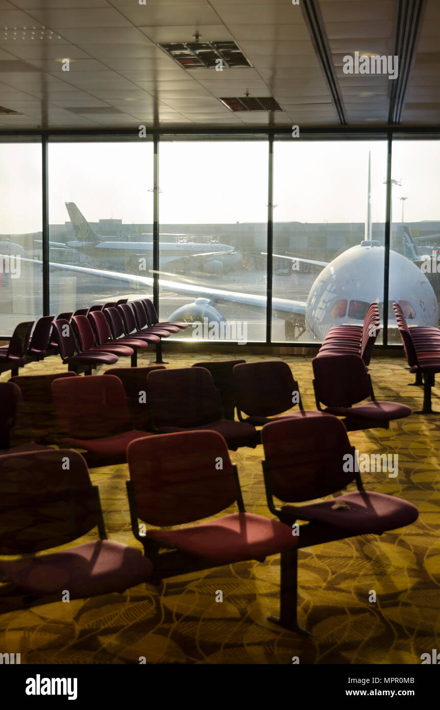 Airport departure gate hi-res stock photography and images - Alamy