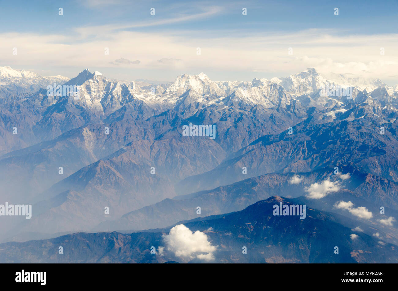Snow capped mountains himalayas hi-res stock photography and images - Alamy