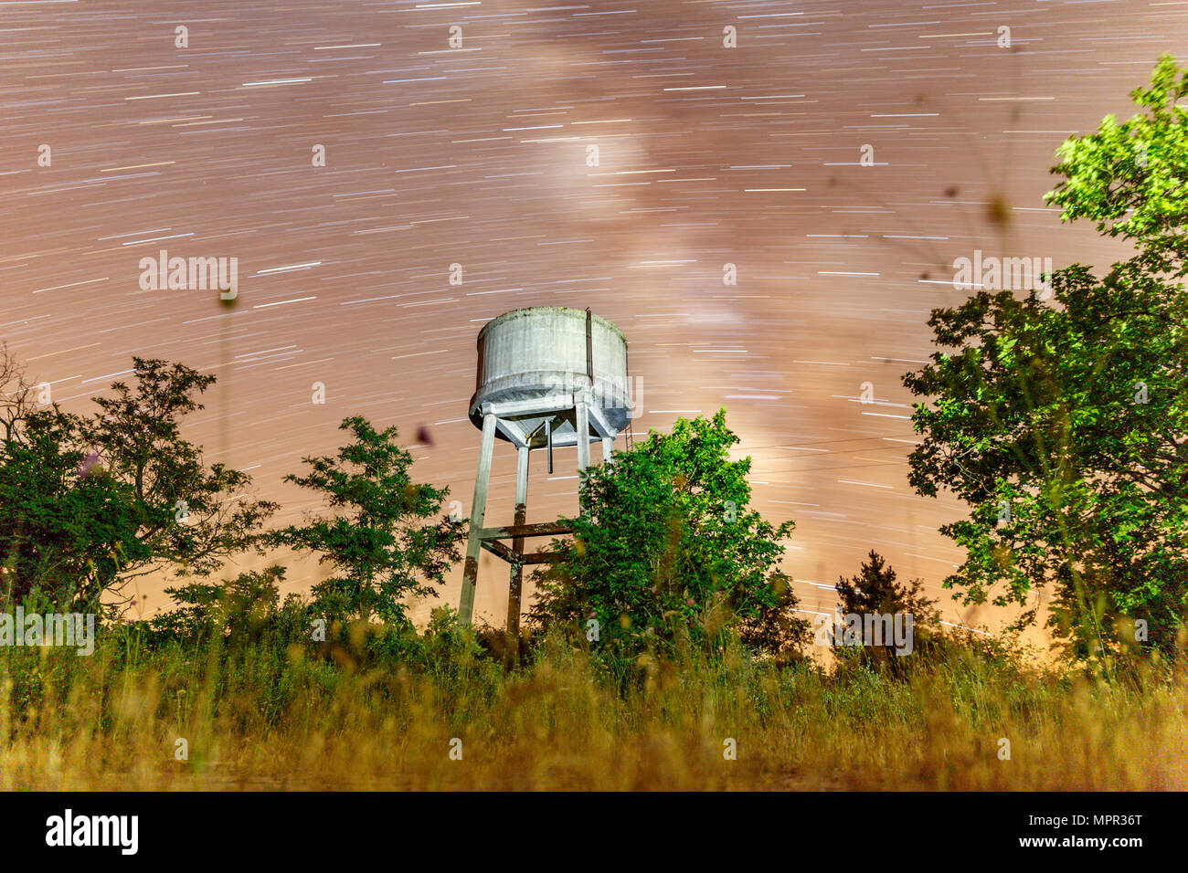 Milky way water hi-res stock photography and images - Alamy