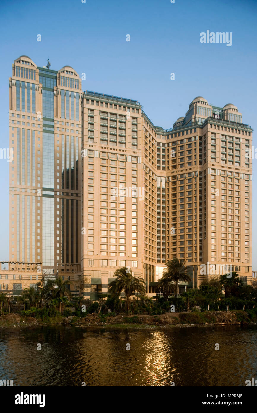 Aegypten, Kairo, Nile City Towers am ˆstlichen Nilufer Stock Photo - Alamy