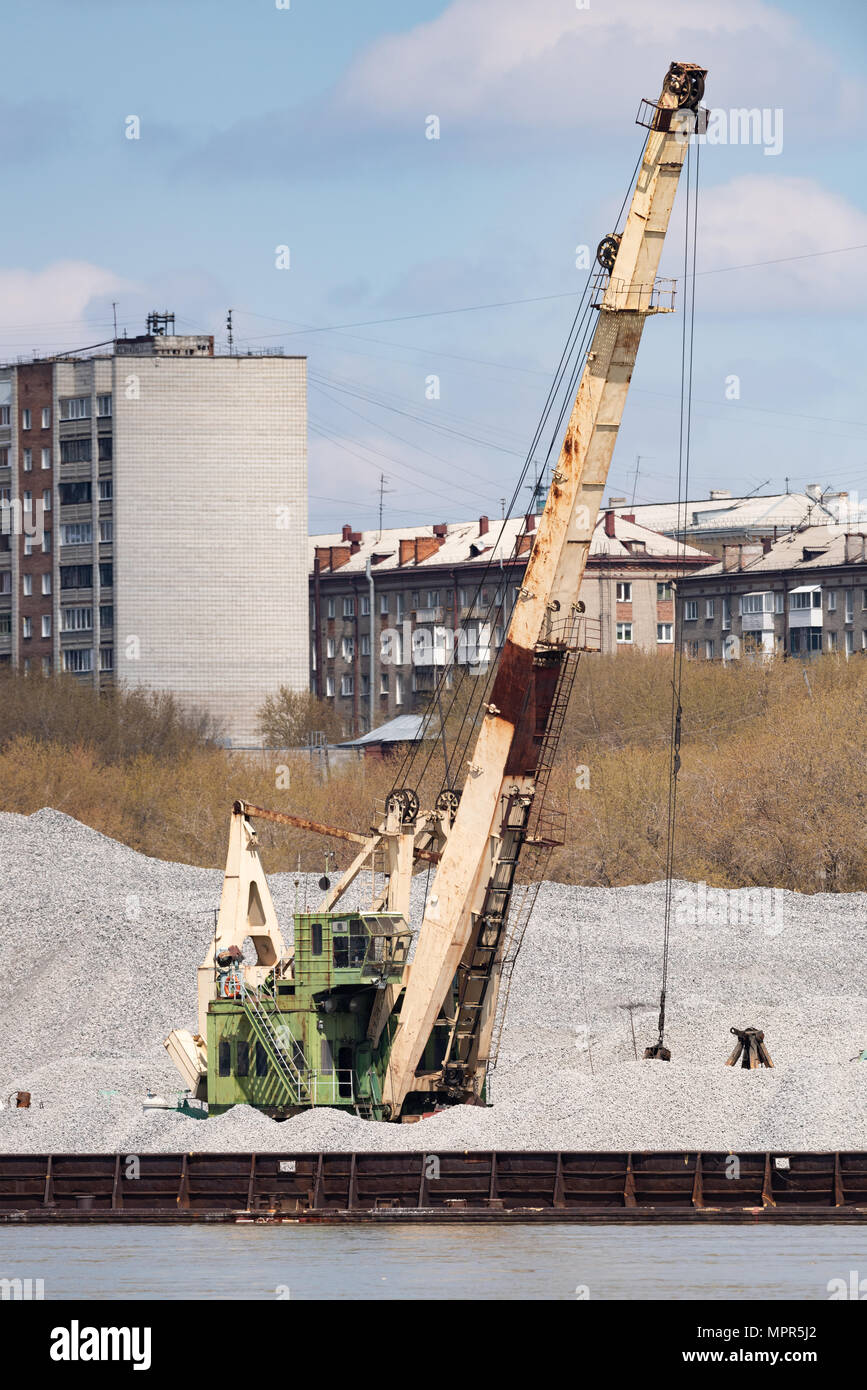 Crushed stone barge hi-res stock photography and images - Alamy